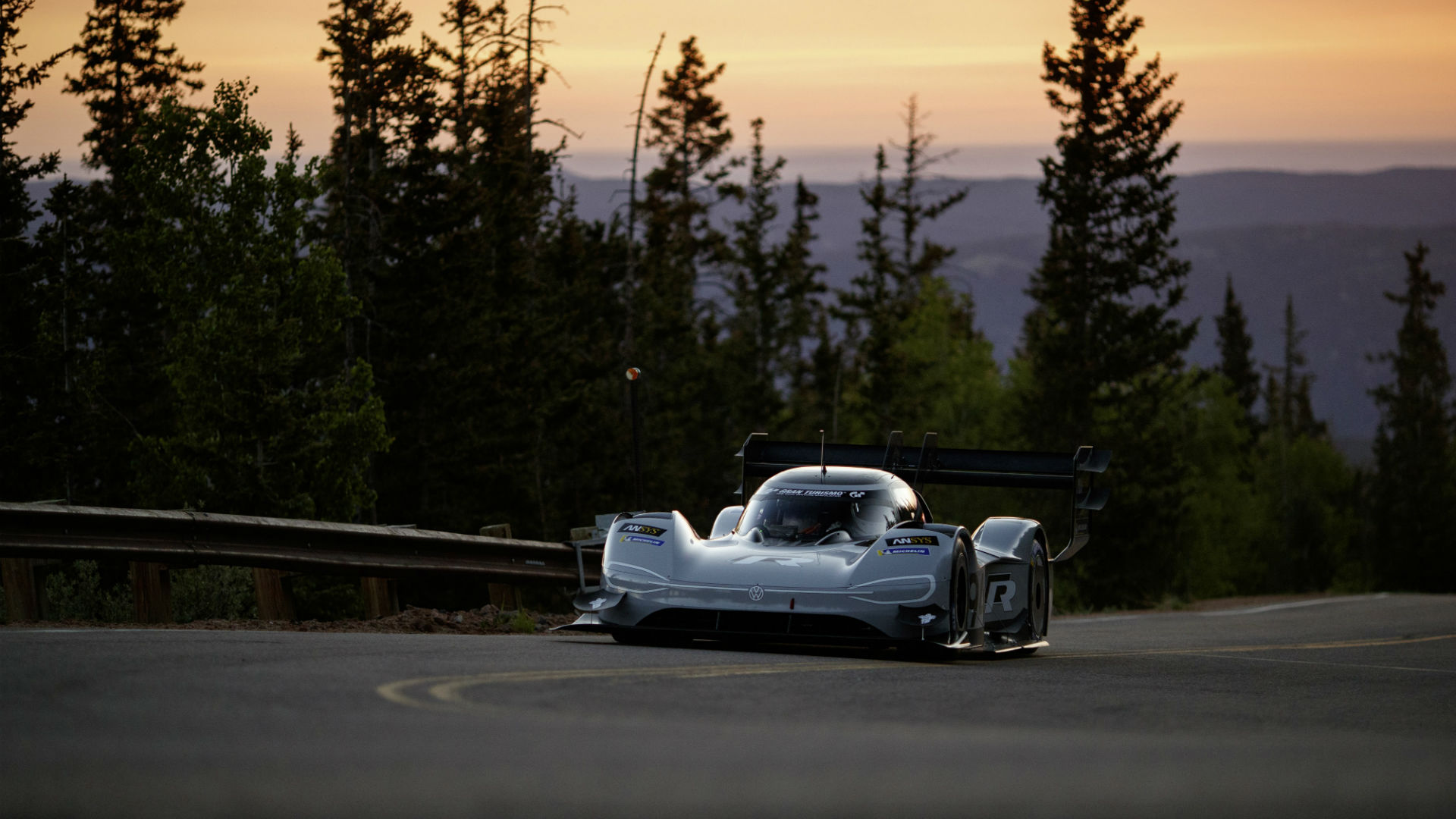 Volkswagen I.D. R Fastest in Qualifying for Pikes Peak Hillclimb