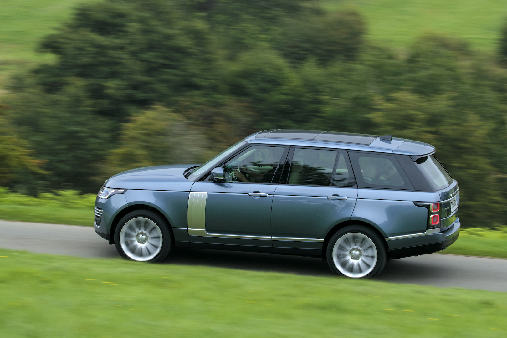 2018 Land Rover Range Rover HSE Td6 Review Test Drive: A Dose of Diesel ...