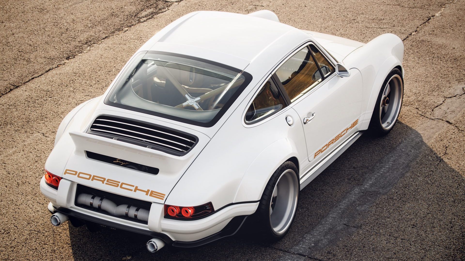 Lightweighting Most Manic: The 911 from Singer-Williams' DLS