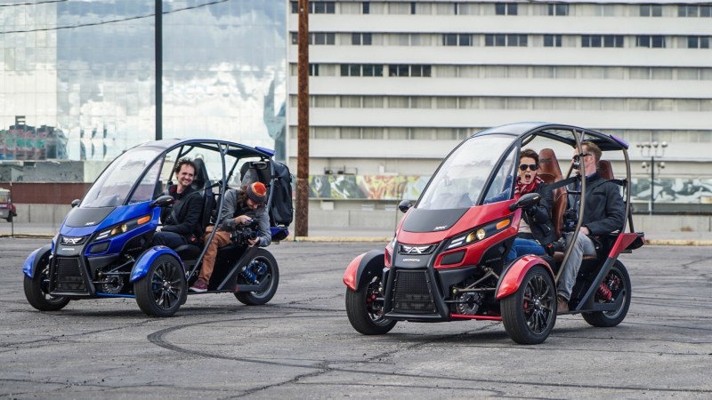 The Strange Zap Electric Three-Wheeler Is a Mid-Aughts Relic That’s ...
