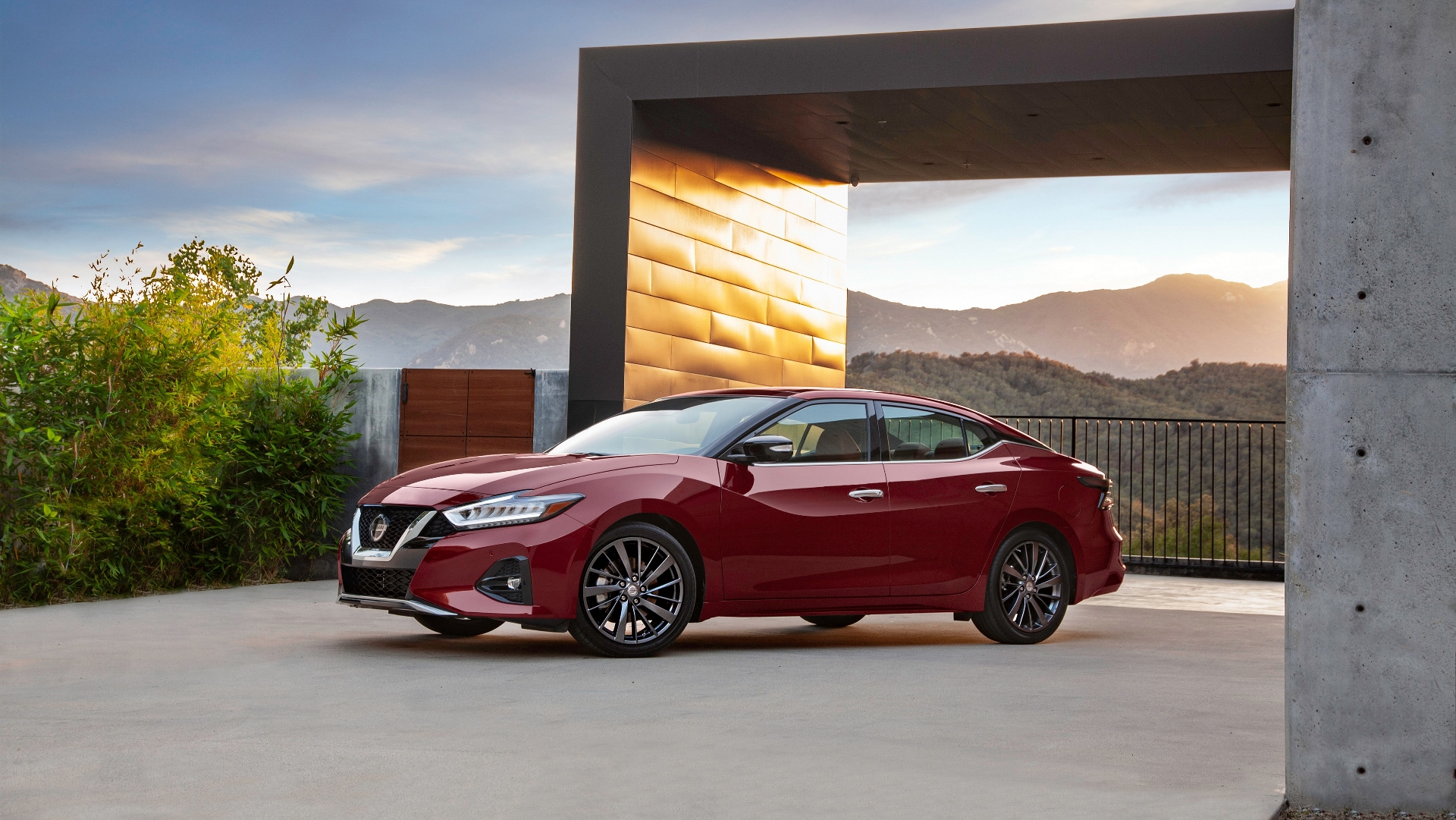2019 Nissan Maxima: One of the Final Surviving Sedans Gets Updated