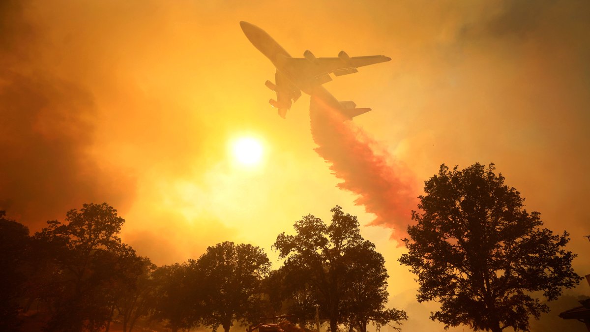 Inside the Boeing 747 Fire Tanker and Other Massive Firefighting ...
