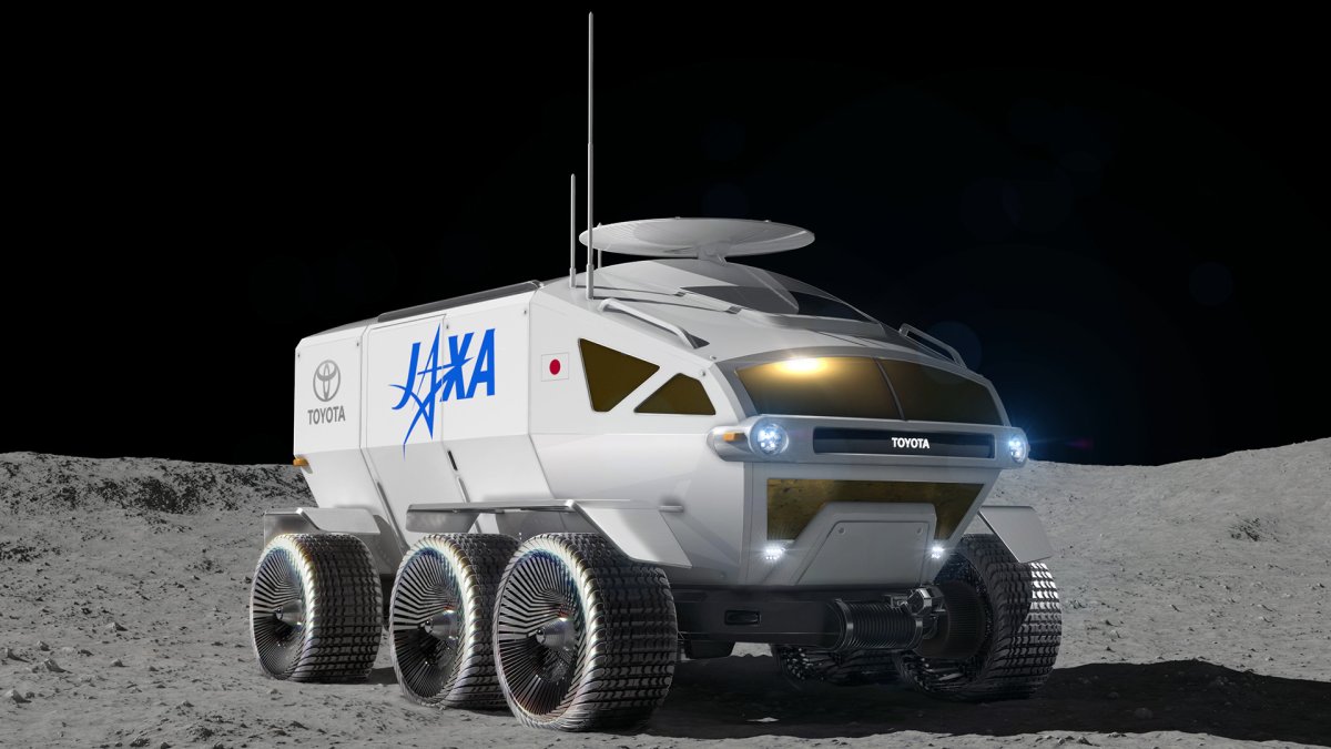 Pressurized moon rover will be built by Toyota.