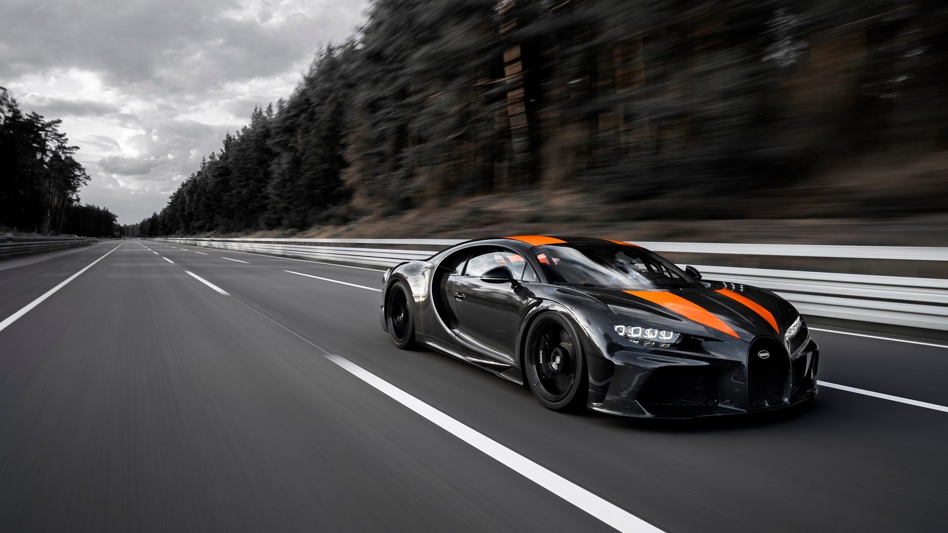 Test Driver: Bugatti Chiron Hit Bump and Caught Air at 277 MPH During ...
