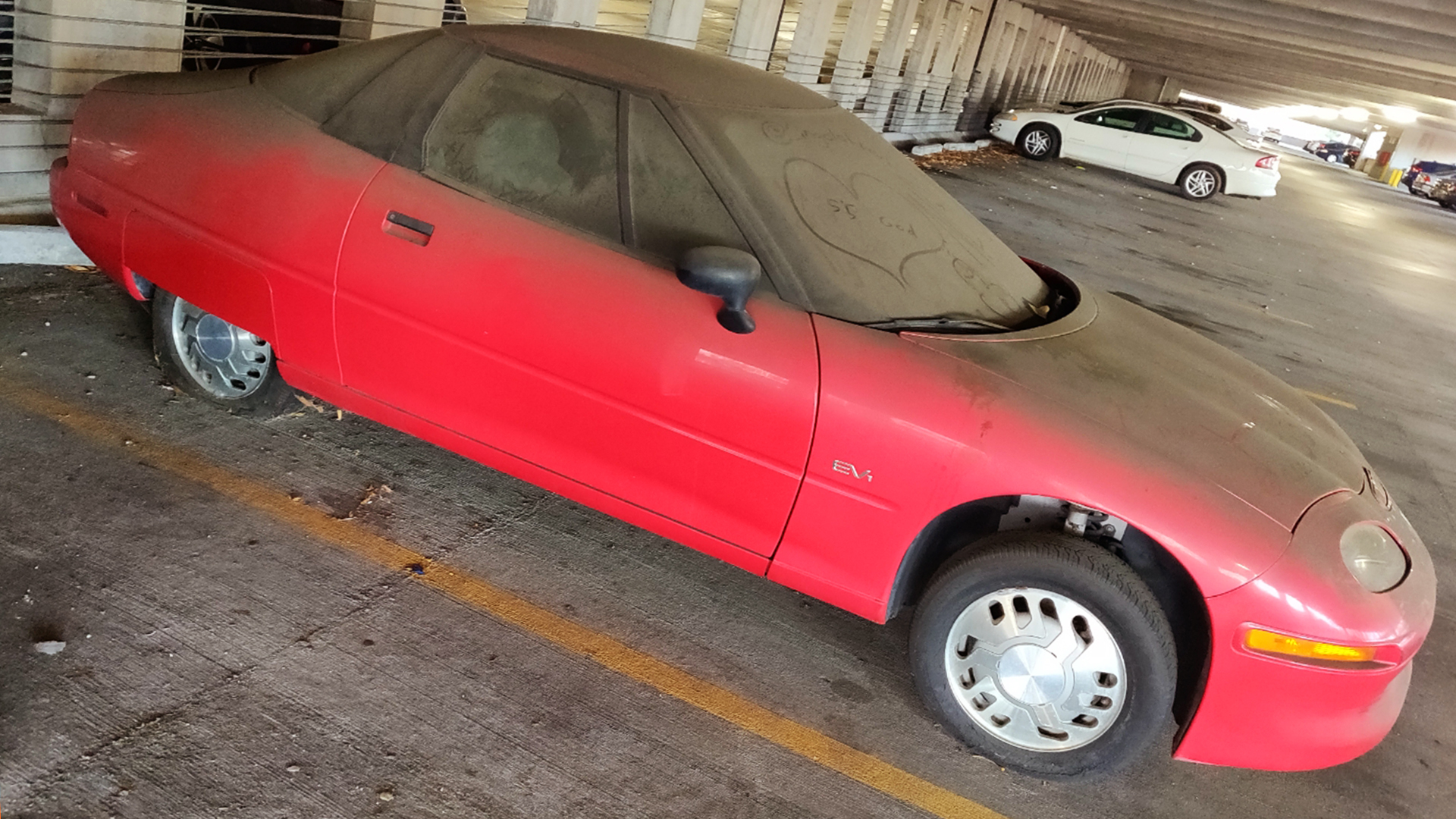 There's an Ultra-Rare GM EV1 Abandoned in an Atlanta Parking Garage