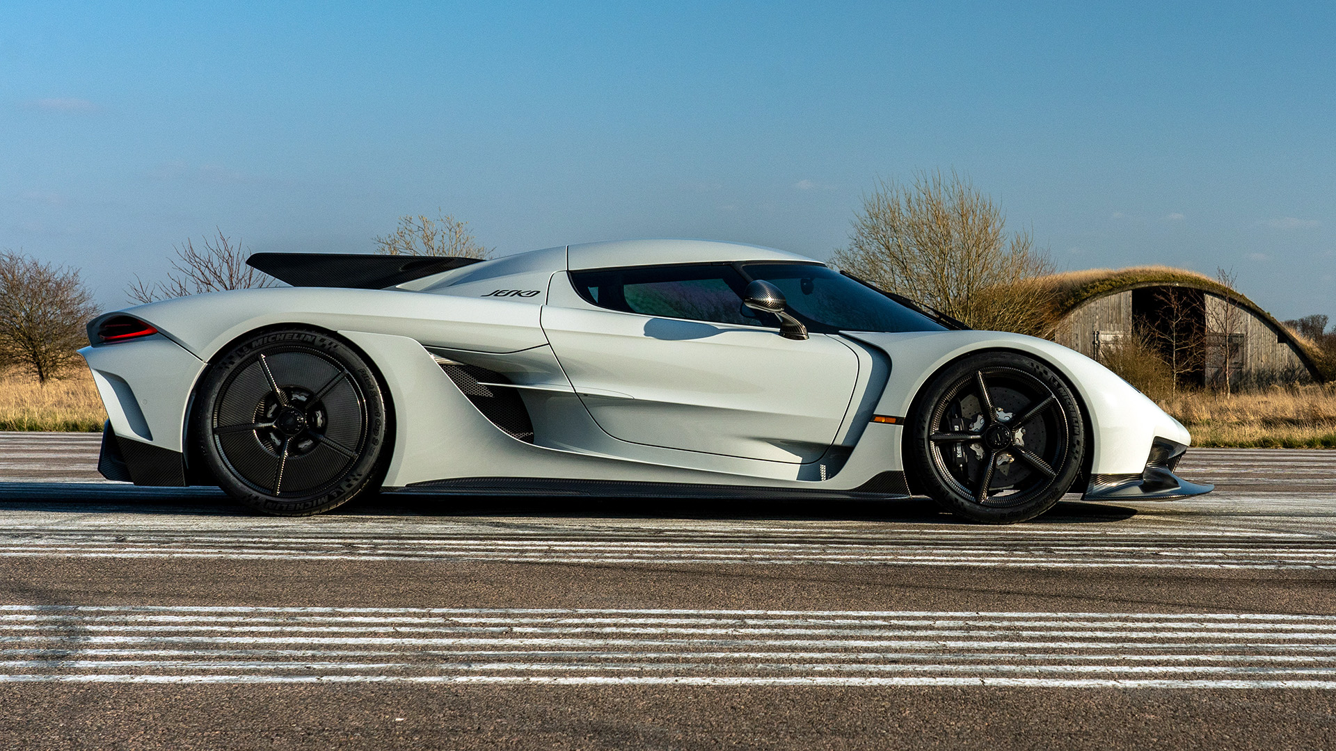 The Koenigsegg Jesko's Naked Carbon Body Is a $443,400 Option