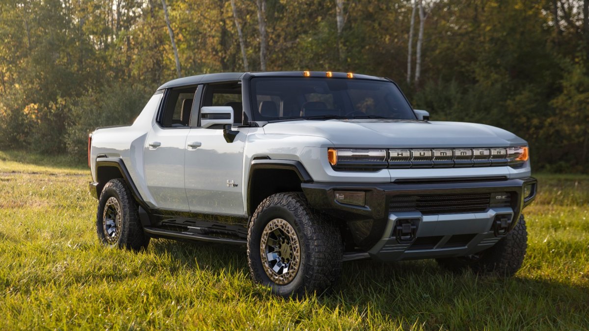 2022 GMC Hummer EV: Hummer Is Back With 1,000 Electric Horsepower and a ...