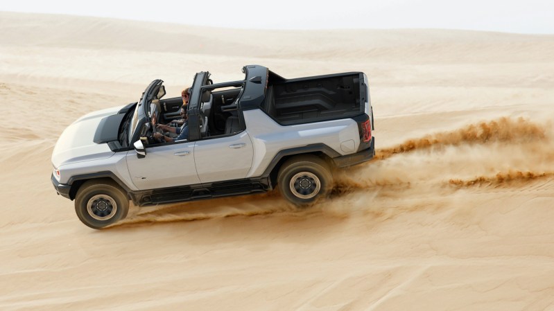 Hummer Is Back as an Electric Truck With 1,000 HP and 11,500 LB-FT of ...