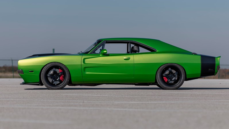 Manual-Swapped Dodge Magnum SRT-8 Packs Supercharged 6.4-L Hemi, Costs ...