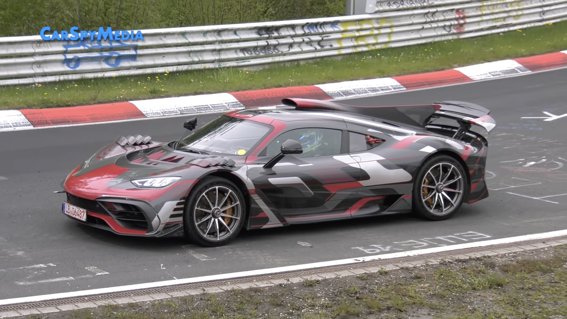 Listen to the Mercedes-AMG One Hypercar Flex Its 1,000-HP F1 Powertrain ...