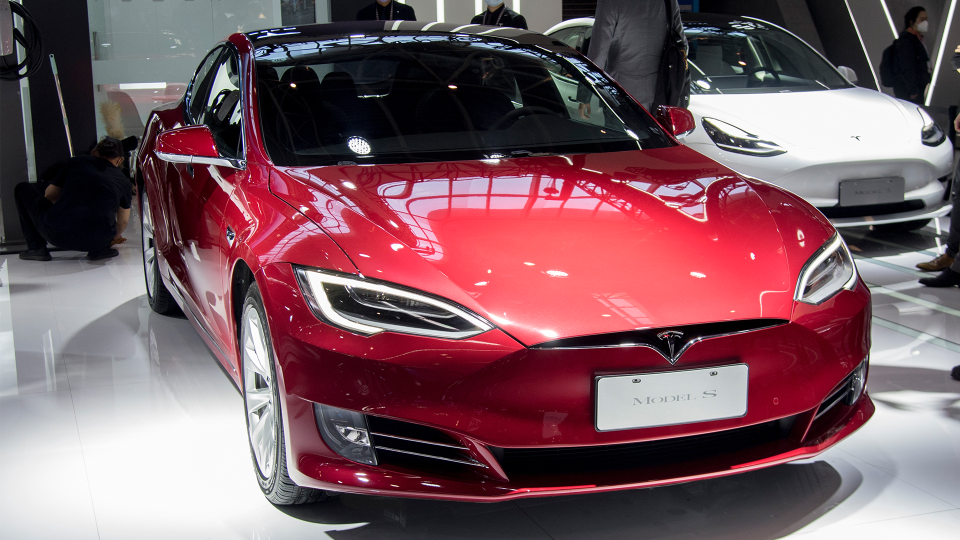 Former Model S Owner Says Tesla Is Suing Him Over Negative Social Media ...