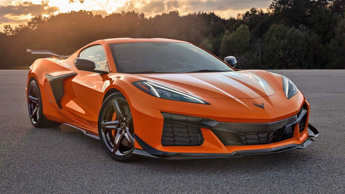 2023 Chevy Corvette Z06: 670 HP From a Naturally Aspirated, Flat Plane V8