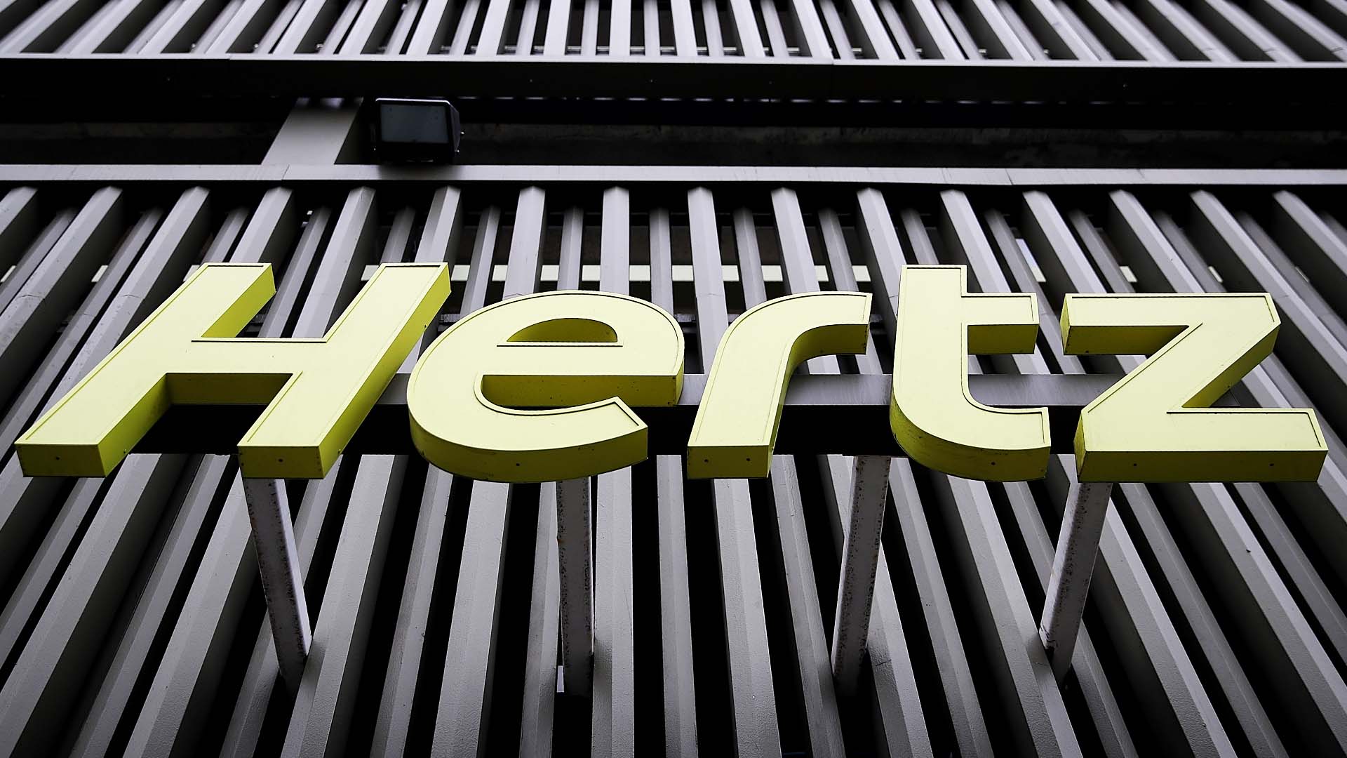 Hertz Still Fighting Customers Who Were Wrongly Arrested for ‘Stealing ...