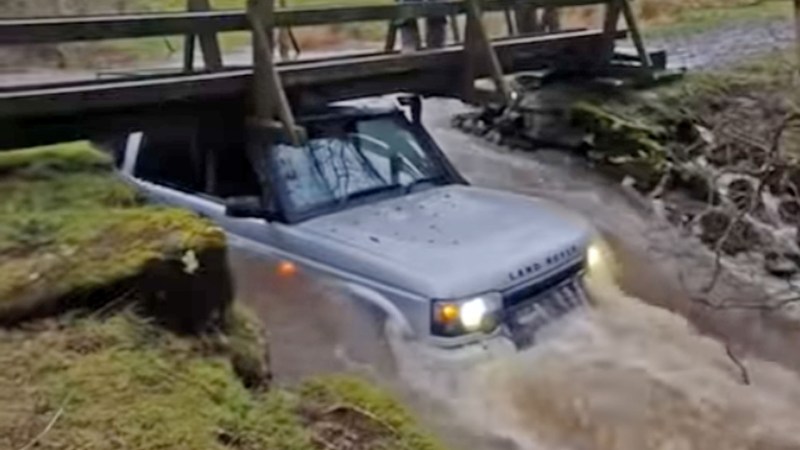 Watch This BMW M-Powered Land Rover Discovery Rip Up Goodwood’s Hillclimb