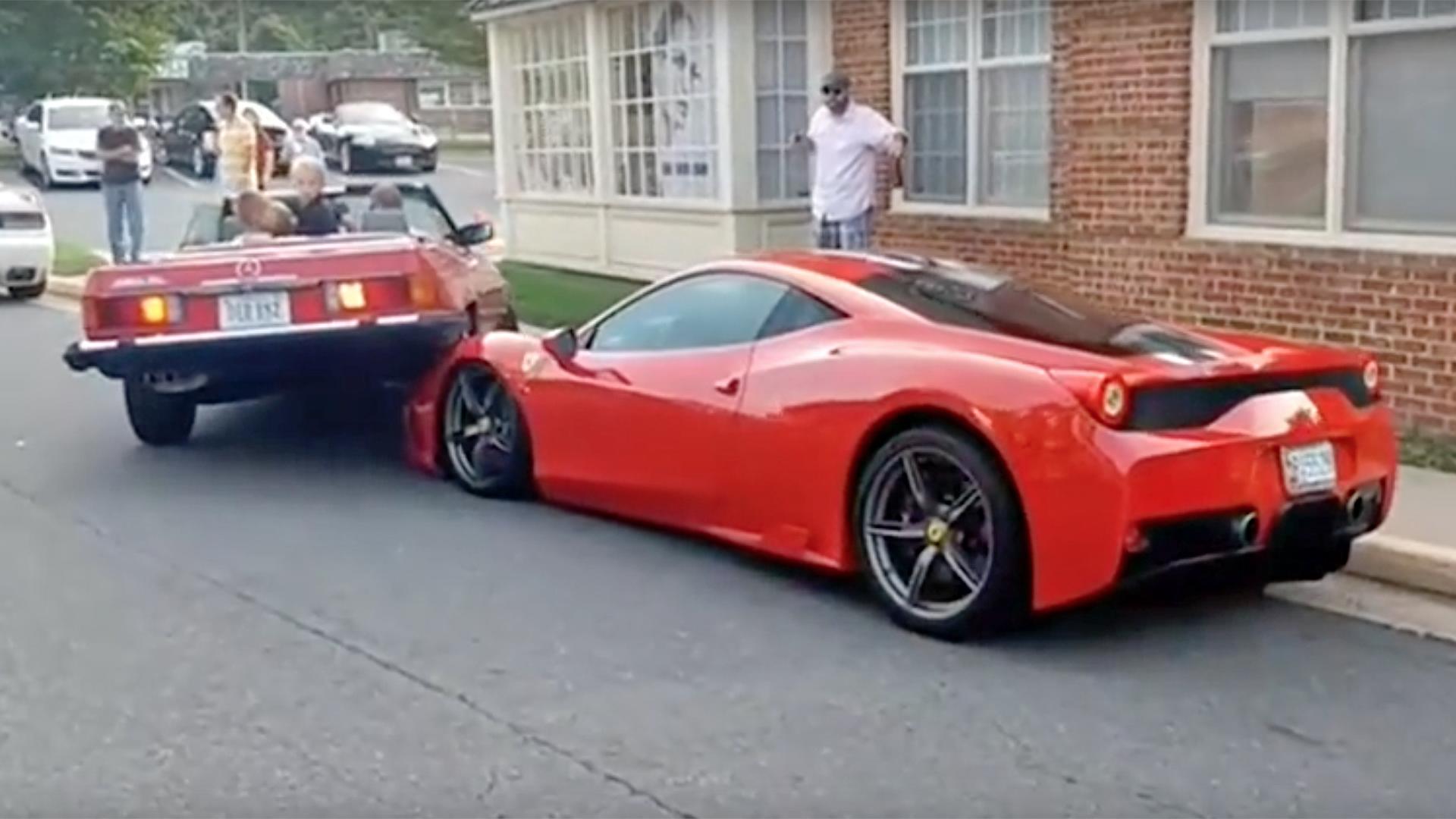 Watch a Mercedes-Benz 380SL Smash Up a Ferrari 458 Speciale While Parking
