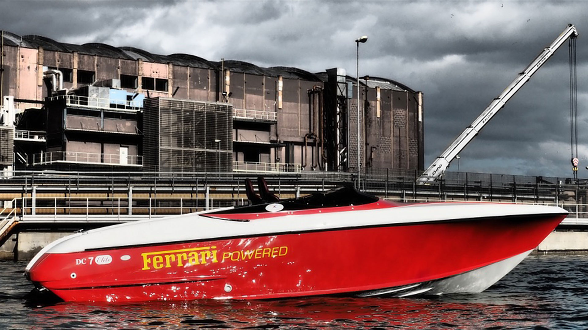 Ferrari Testarossa V-12 Boat is Your Eighties Fantasy