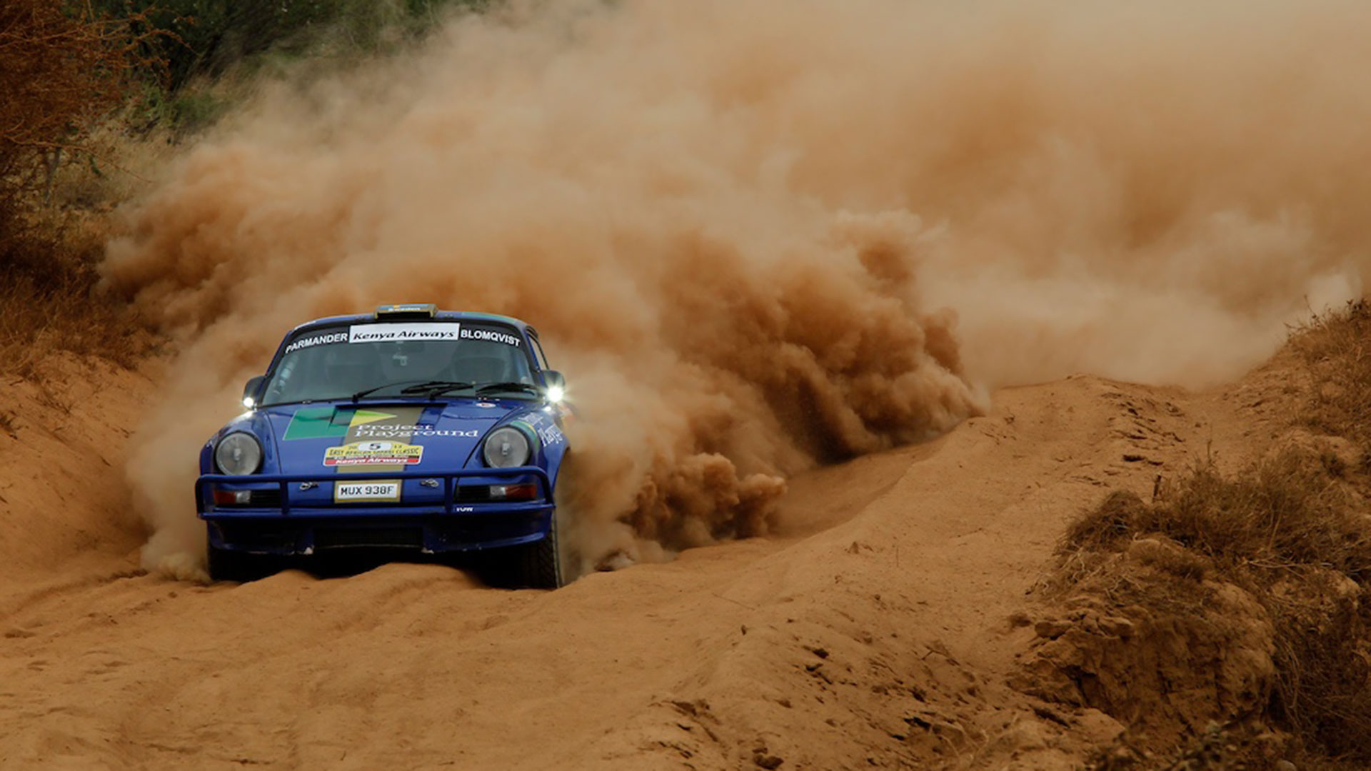 Watch These Vintage Porsche 911 Rally Cars Blast Across Africa