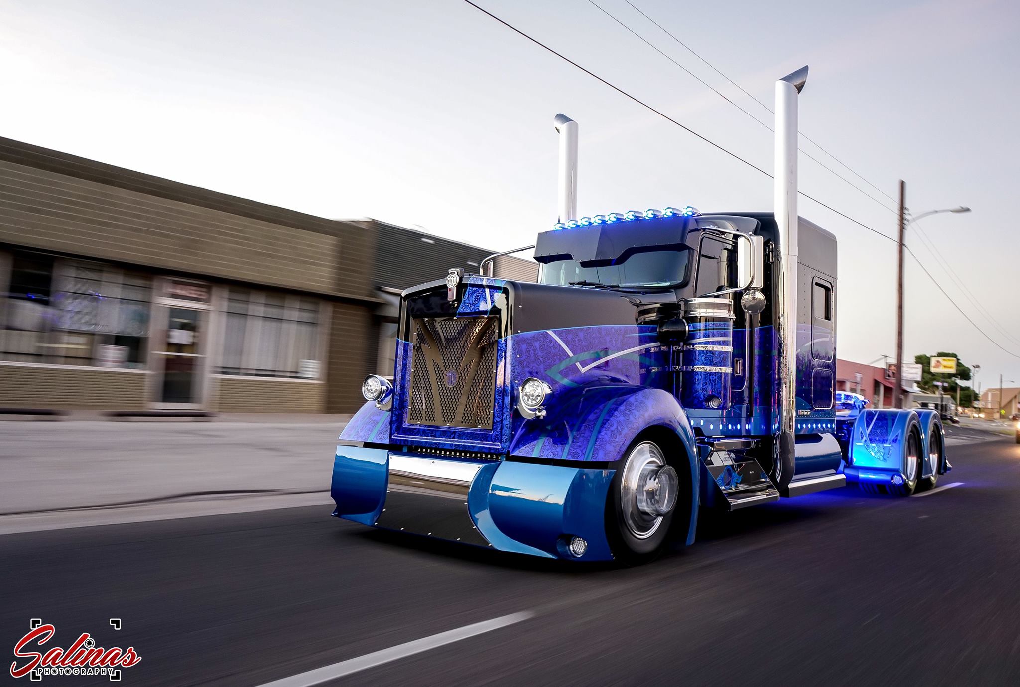 You've Never Seen a Big Rig Like This