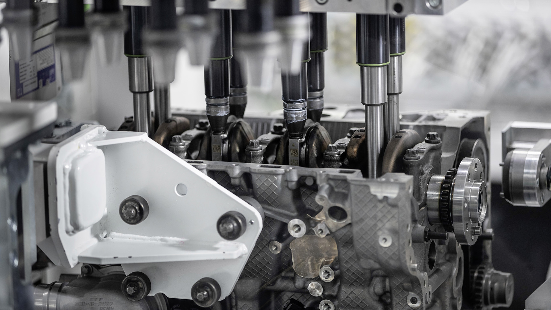 Mercedes-AMG's New 416-HP Turbocharged Four-Cylinder Engine Is the ...