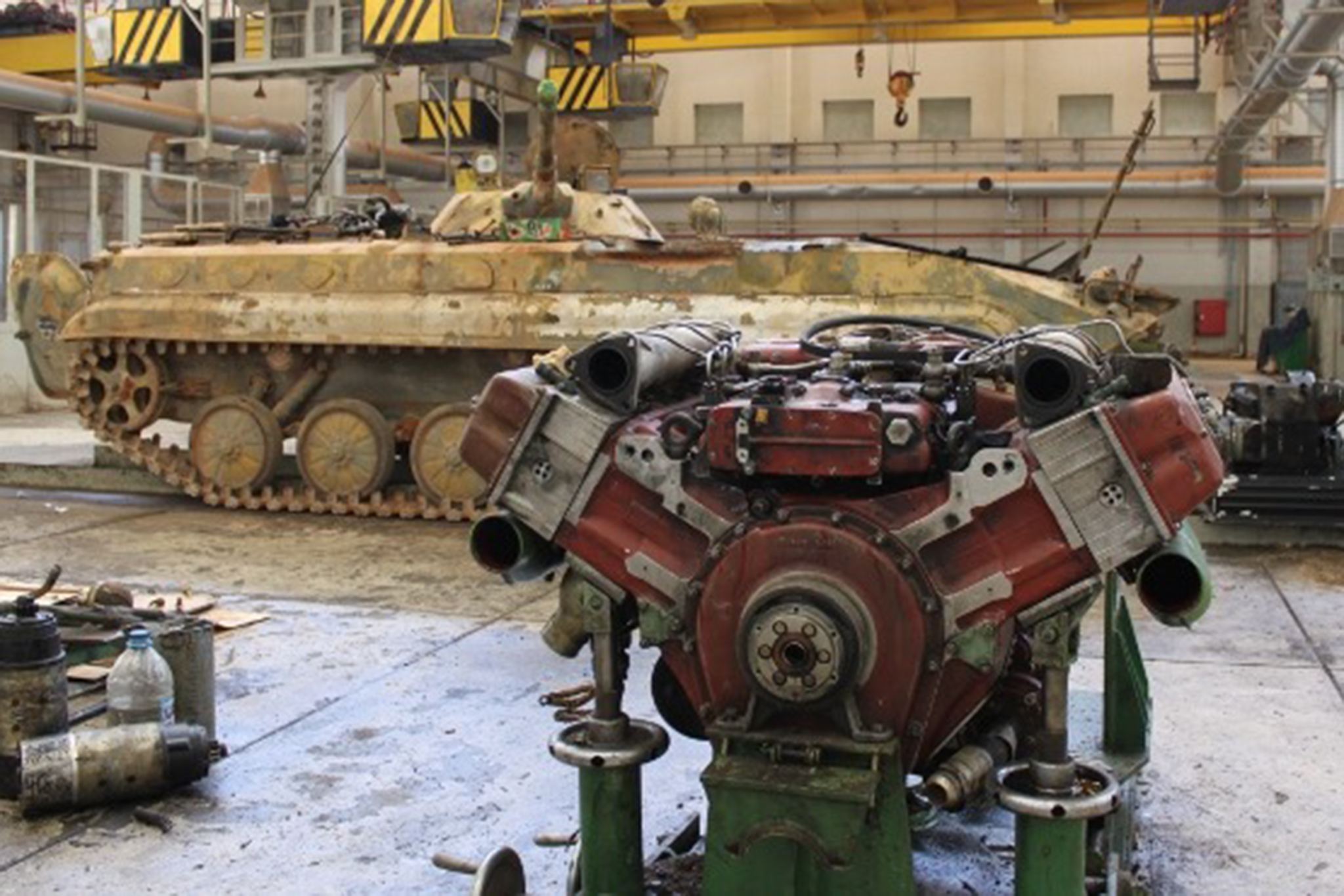 The Hand-Built Uran SUV Is a Russian Giant with a 16-Liter V6 from an ...