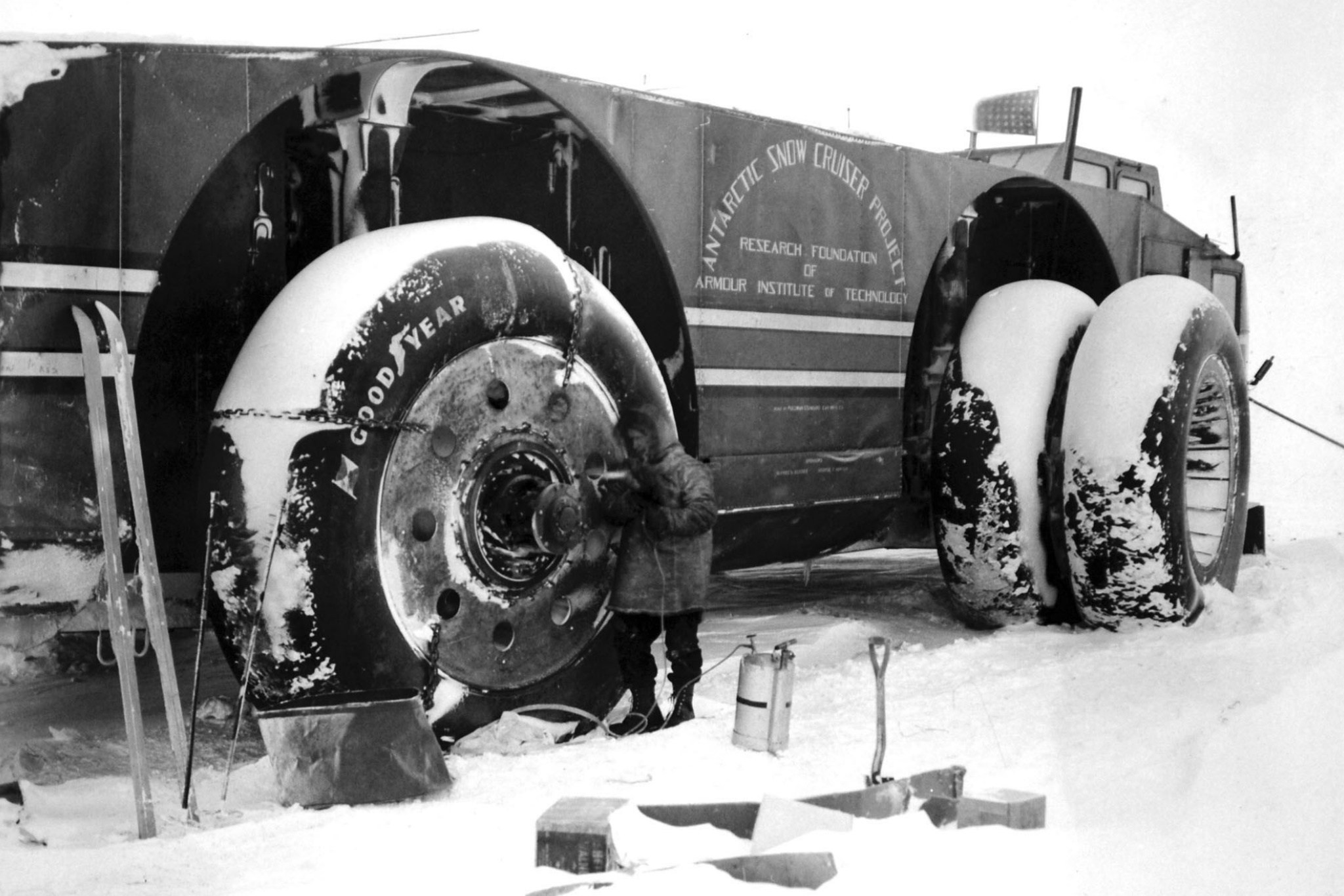 Scientists Find Probable Location of Massive Polar Exploration Vehicle ...