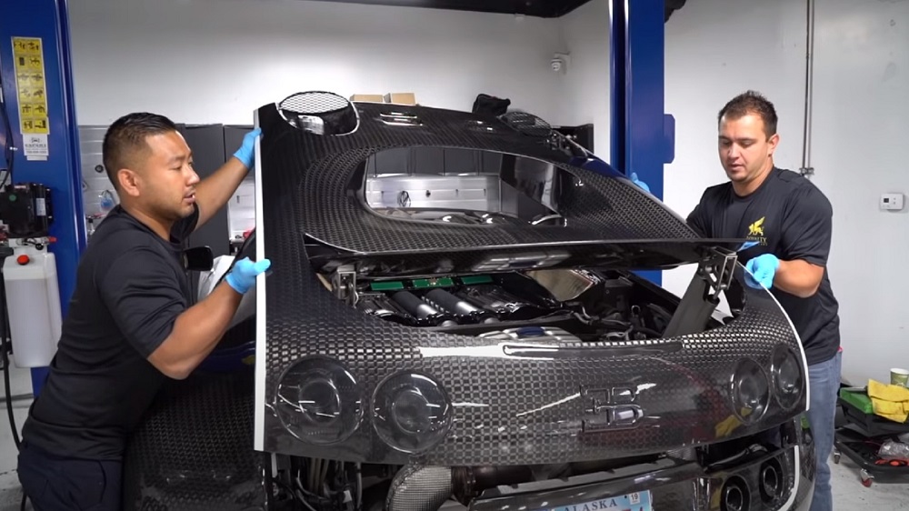 This Is What a $21,000 Oil Change on a Bugatti Veyron Looks Like