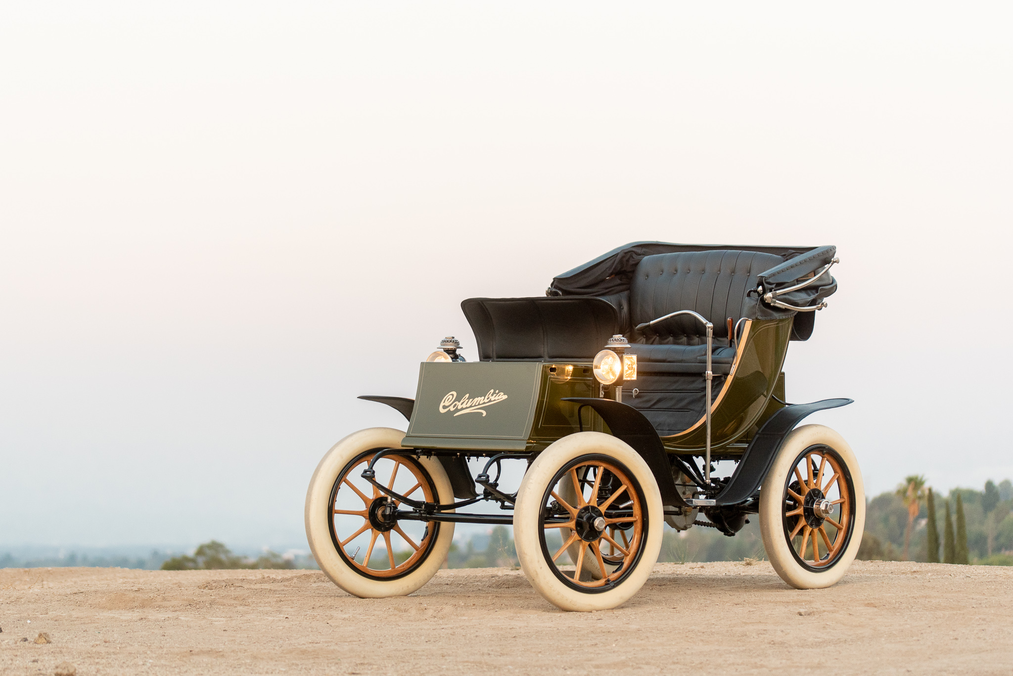 What It’s Like To Drive a Groundbreaking Electric Car From 1908