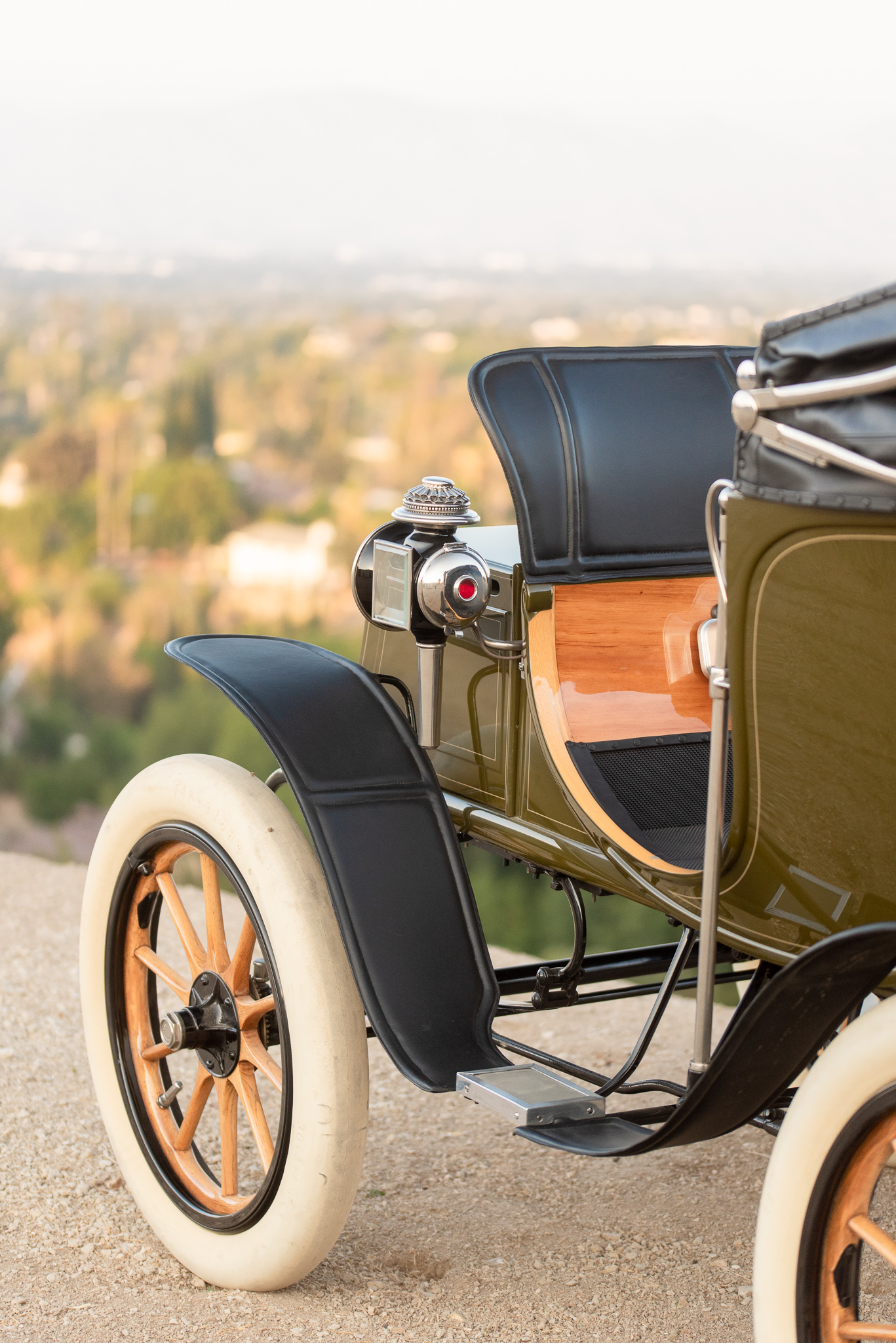 What It’s Like To Drive a Groundbreaking Electric Car From 1908